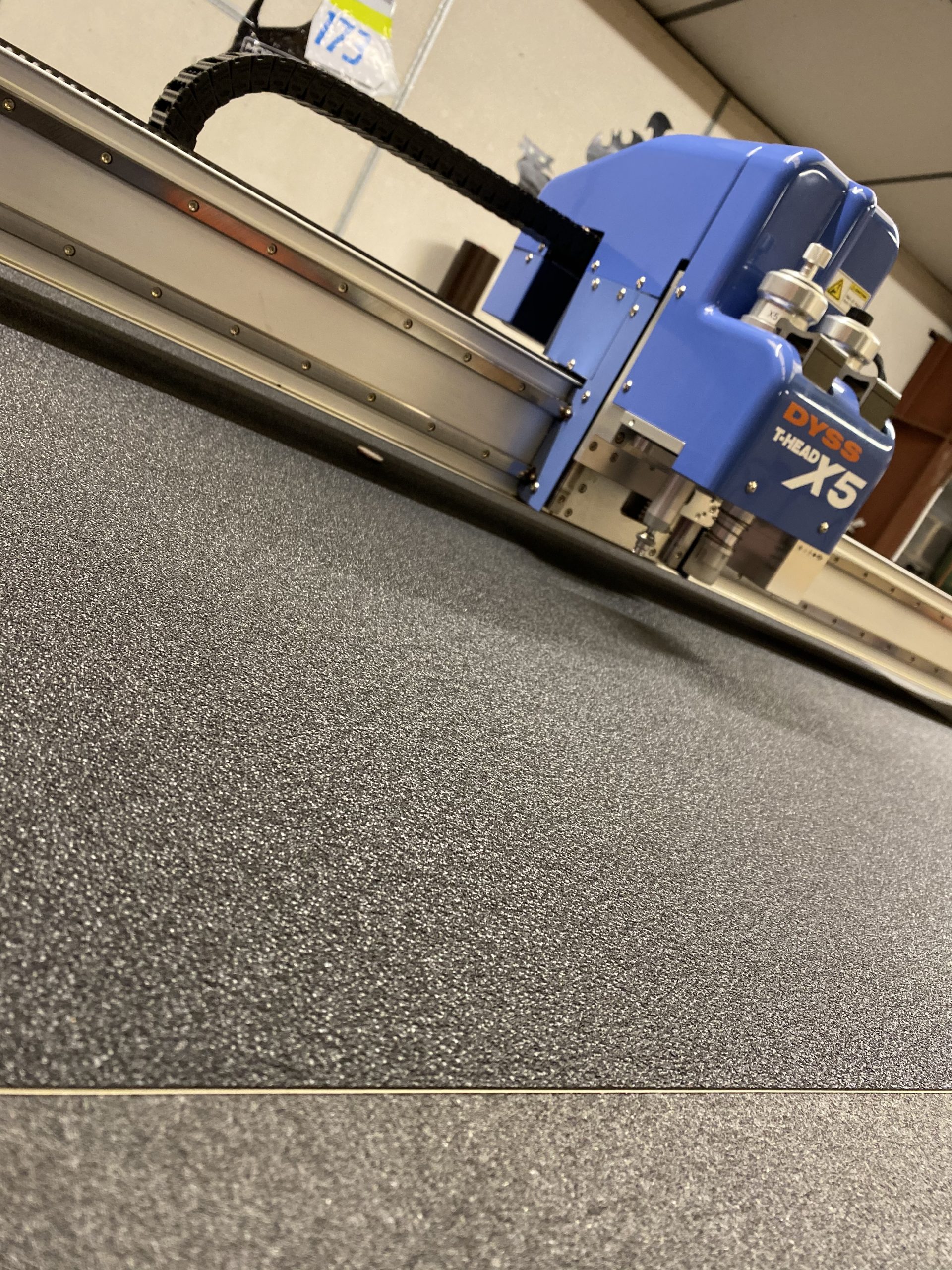 Self-adhesive screw cover production facility - HLC